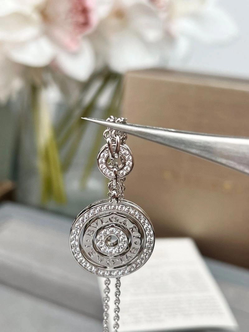 Cut-rate Bvlgari Necklaces