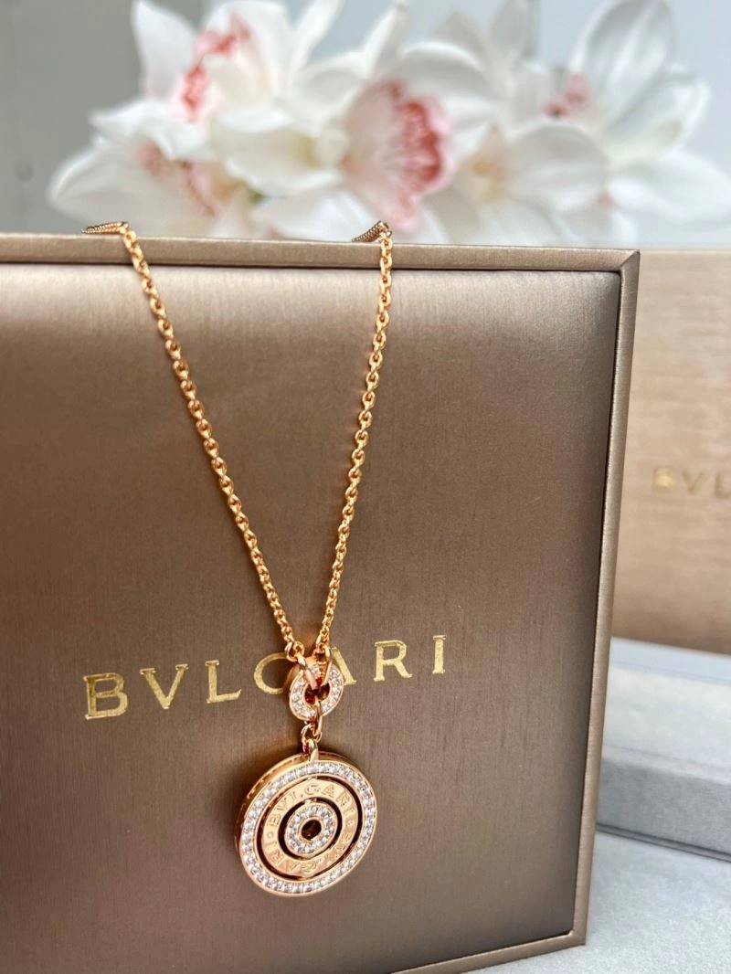 Indistinguishable Bvlgari Necklaces