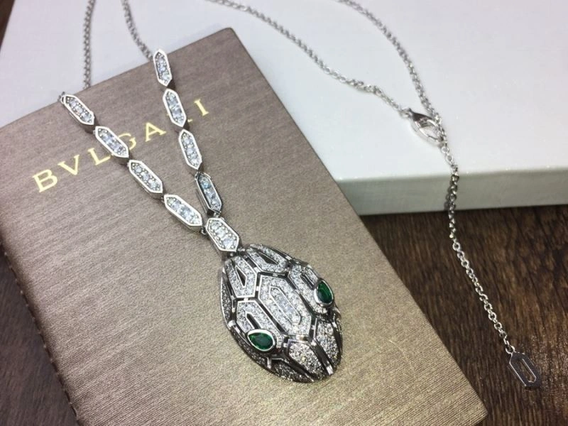 Indistinguishable Bvlgari Necklaces