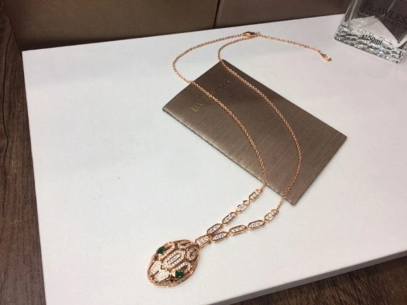 Indistinguishable Bvlgari Necklaces