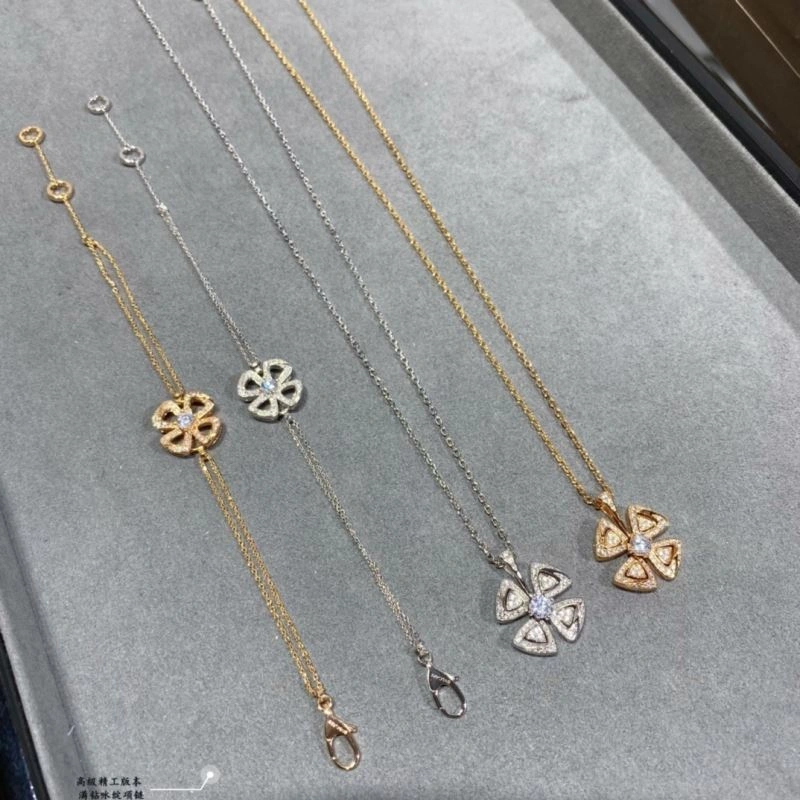 Original Bvlgari Necklaces