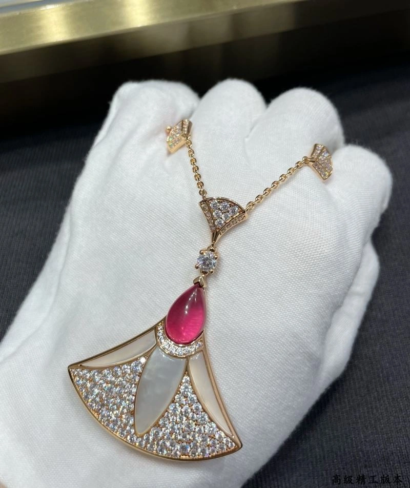 High fidelity Bvlgari Necklaces