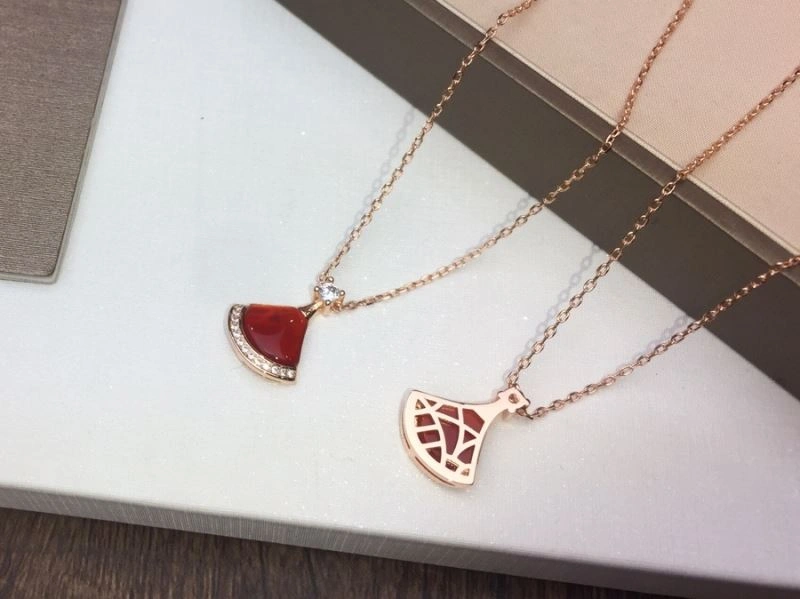 Legit Bvlgari Necklaces
