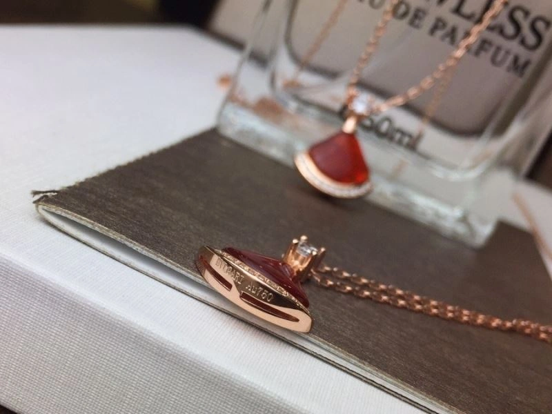 Legit Bvlgari Necklaces