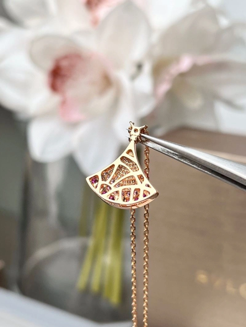 Official Bvlgari Necklaces