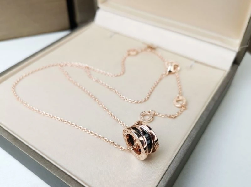 Discounted Bvlgari Necklaces