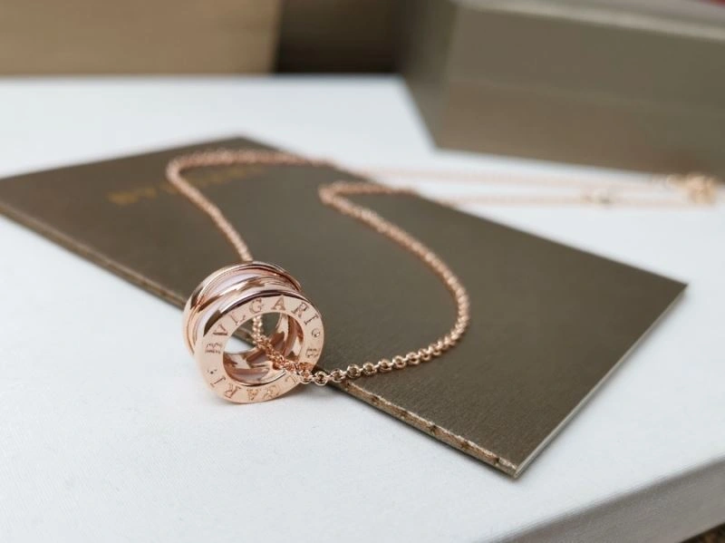 Discounted Bvlgari Necklaces