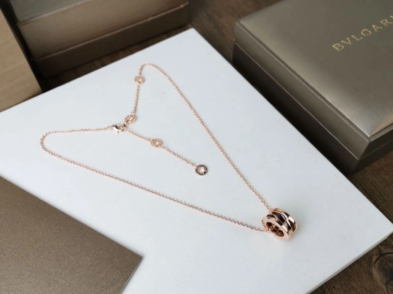Discounted Bvlgari Necklaces