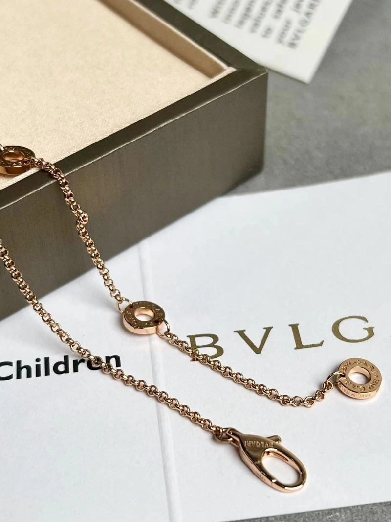 Cut-rate Bvlgari Necklaces