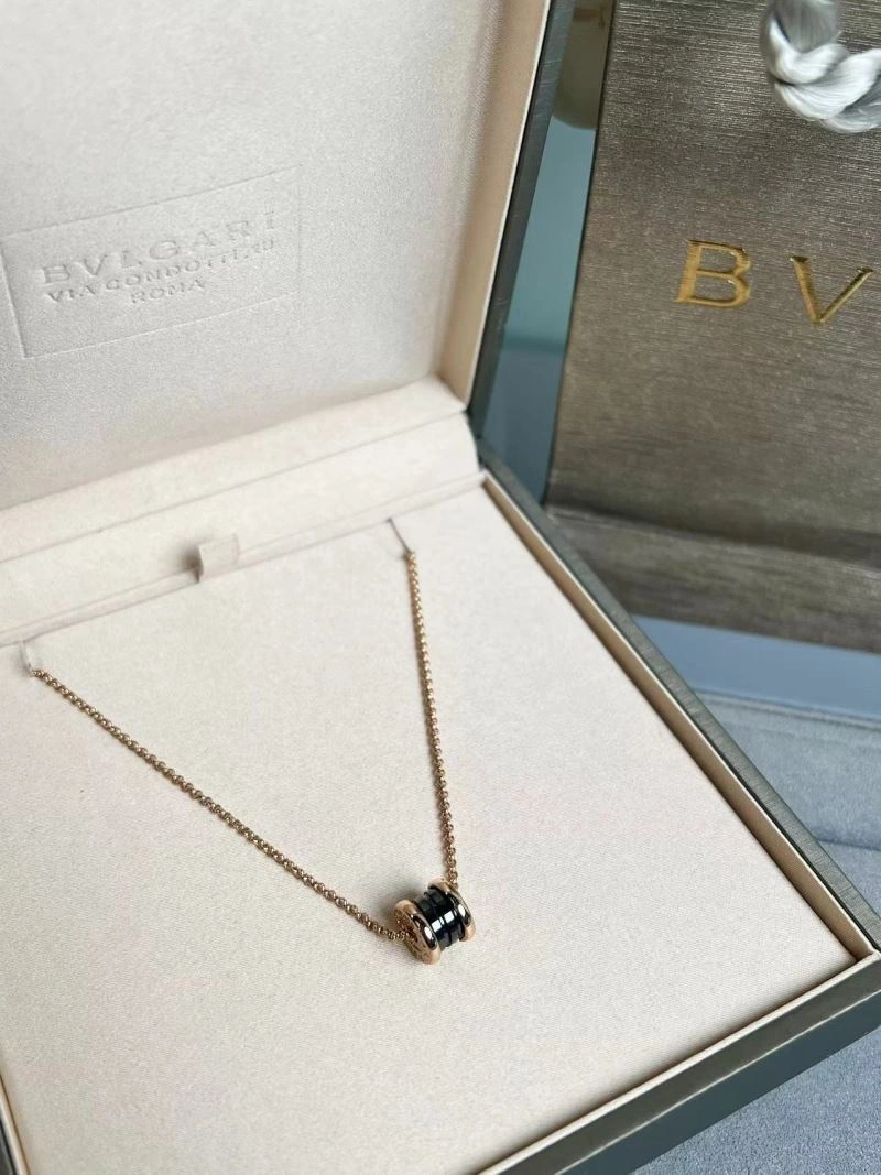 Cut-rate Bvlgari Necklaces