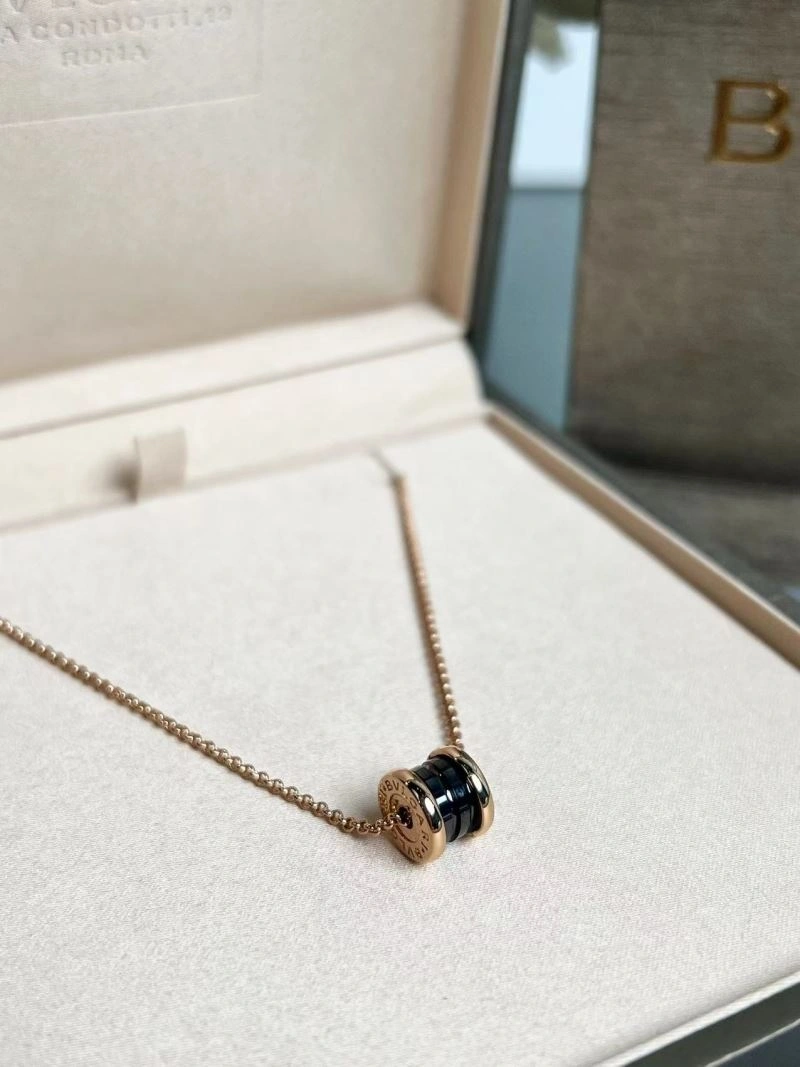 Cut-rate Bvlgari Necklaces