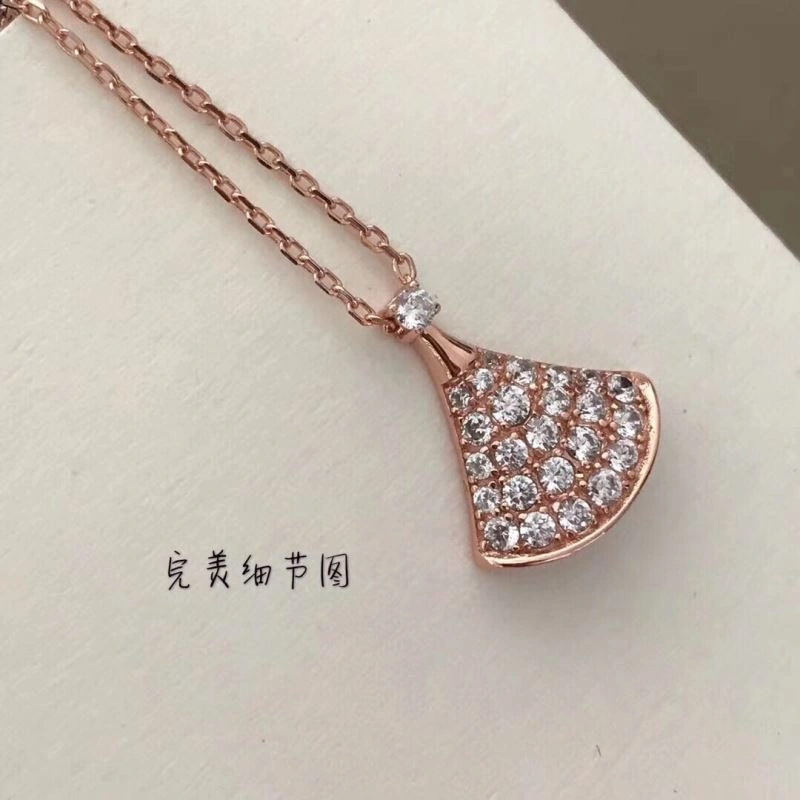 Accurate model Bvlgari Necklaces