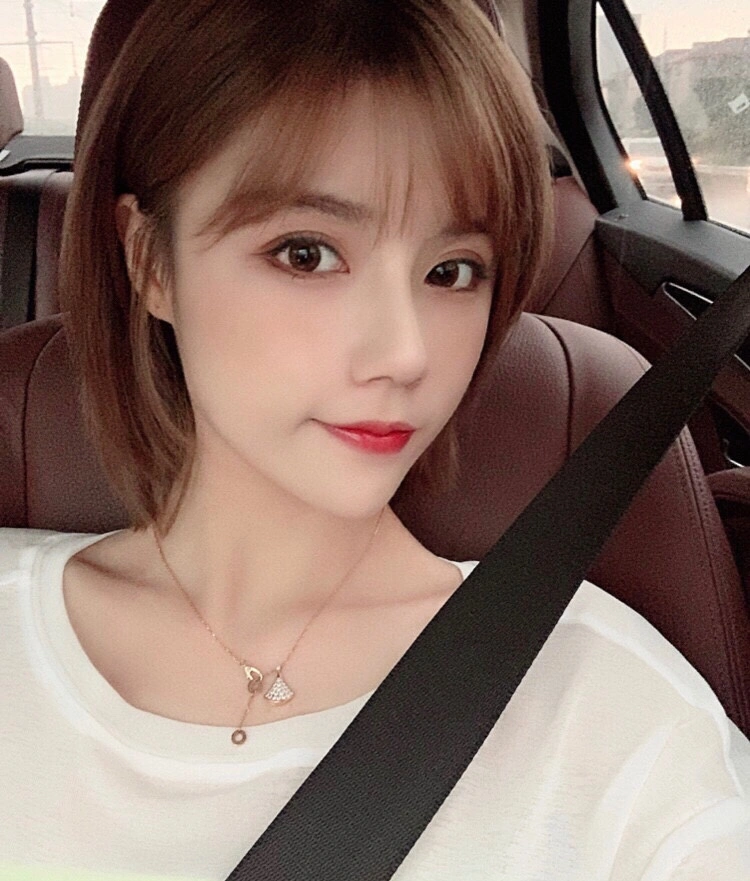Accurate model Bvlgari Necklaces