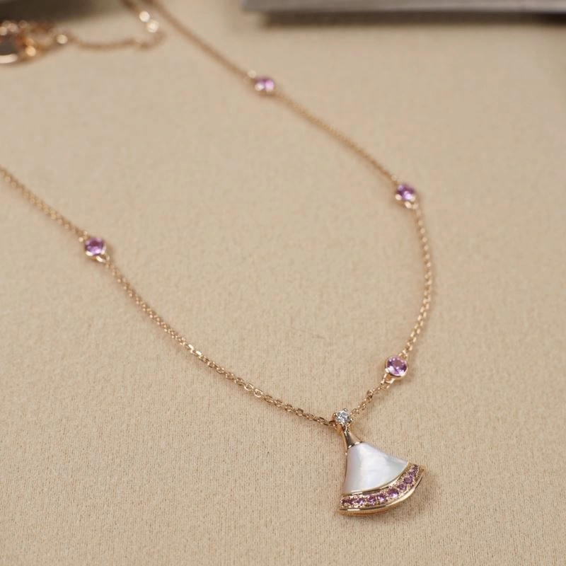 Bargain Bvlgari Necklaces