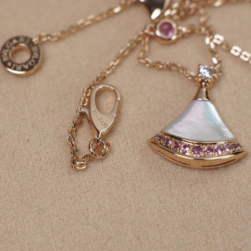 Bargain Bvlgari Necklaces