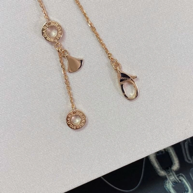 Bargain Bvlgari Necklaces