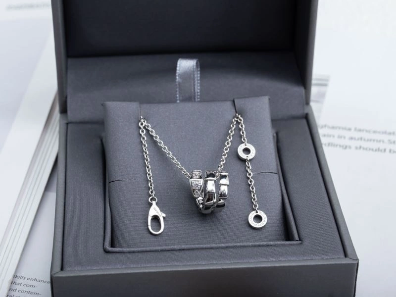 Cut-rate Bvlgari Necklaces