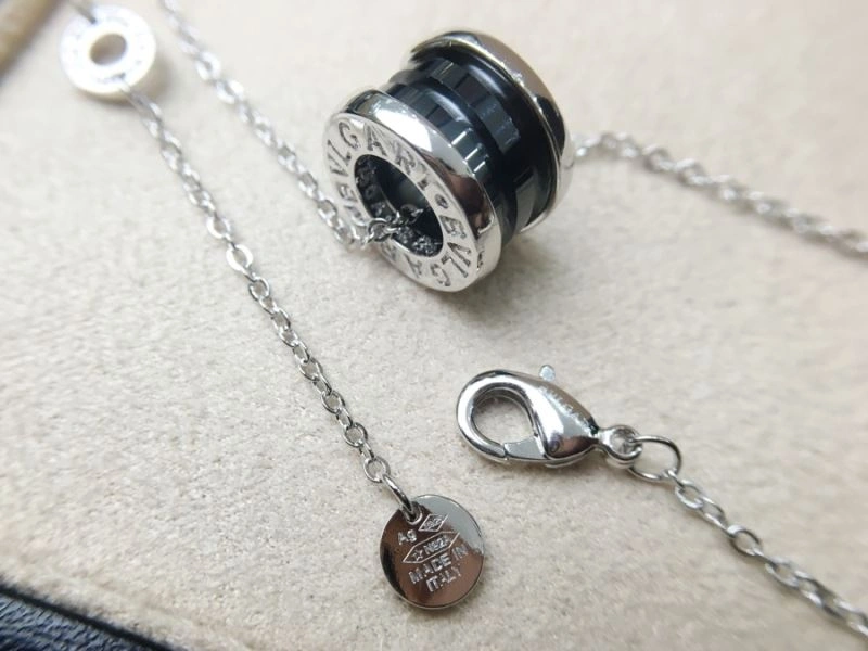 Real Bvlgari Necklaces