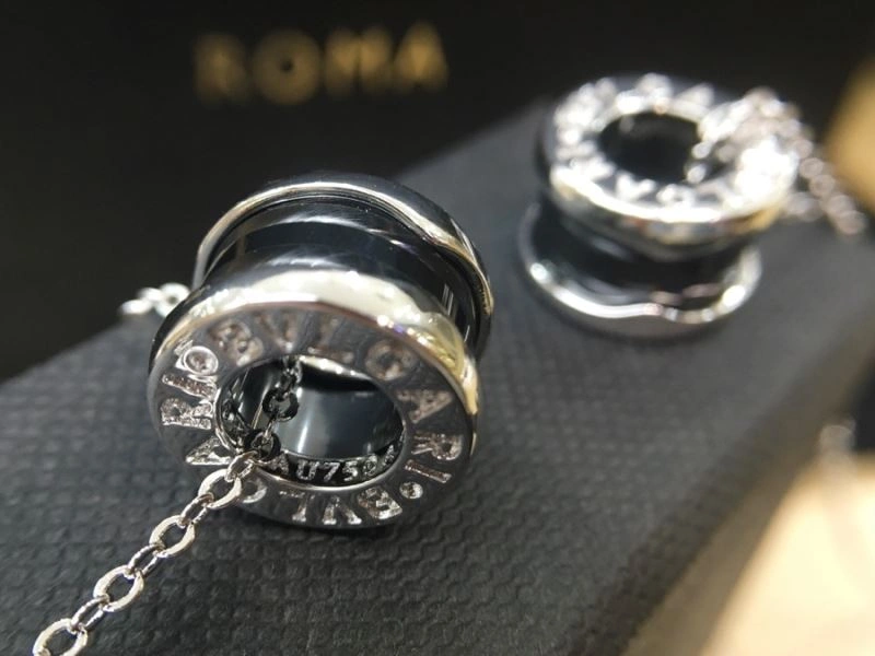 Real Bvlgari Necklaces