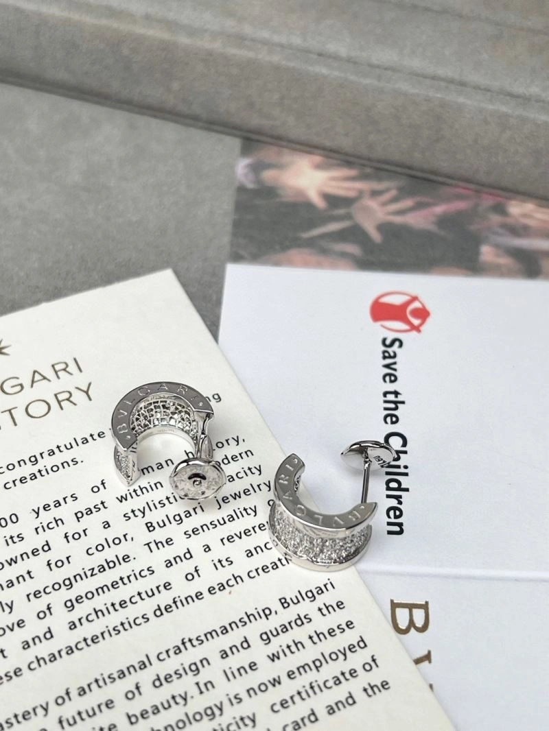 Value-priced Bvlgari Necklaces