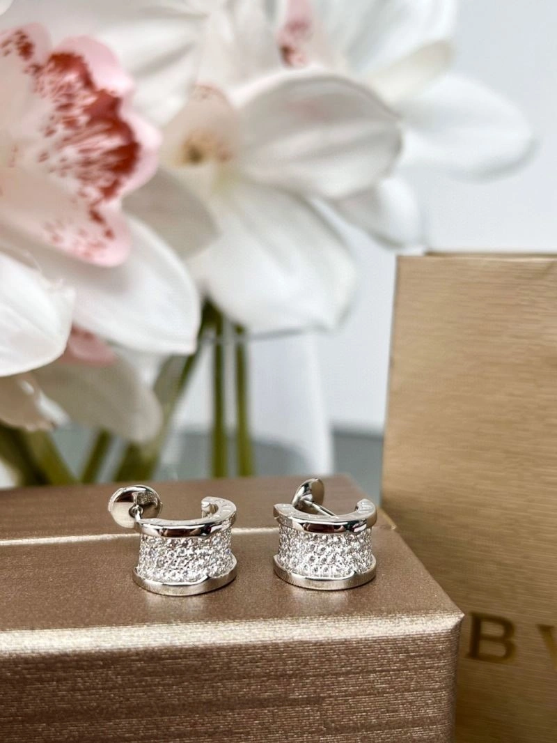 Value-priced Bvlgari Necklaces