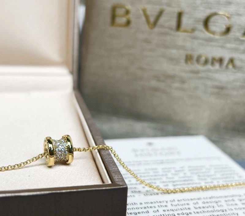 Legit Bvlgari Necklaces