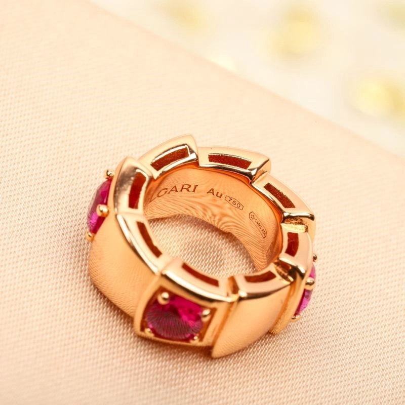 Brand-authenticated Bvlgari Necklaces