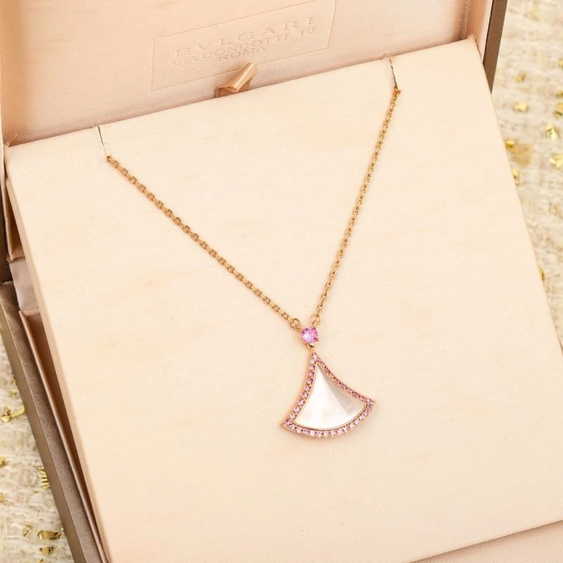 Exact replica Bvlgari Necklaces