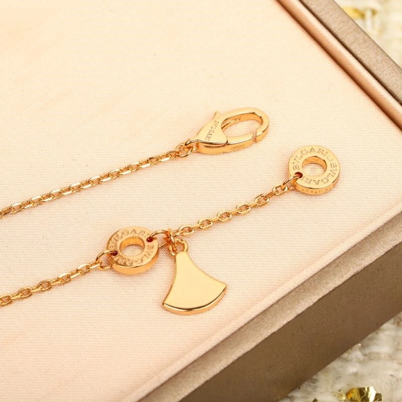 Exact replica Bvlgari Necklaces