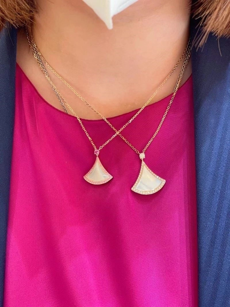Exact replica Bvlgari Necklaces