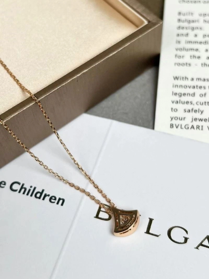Exact replica Bvlgari Necklaces