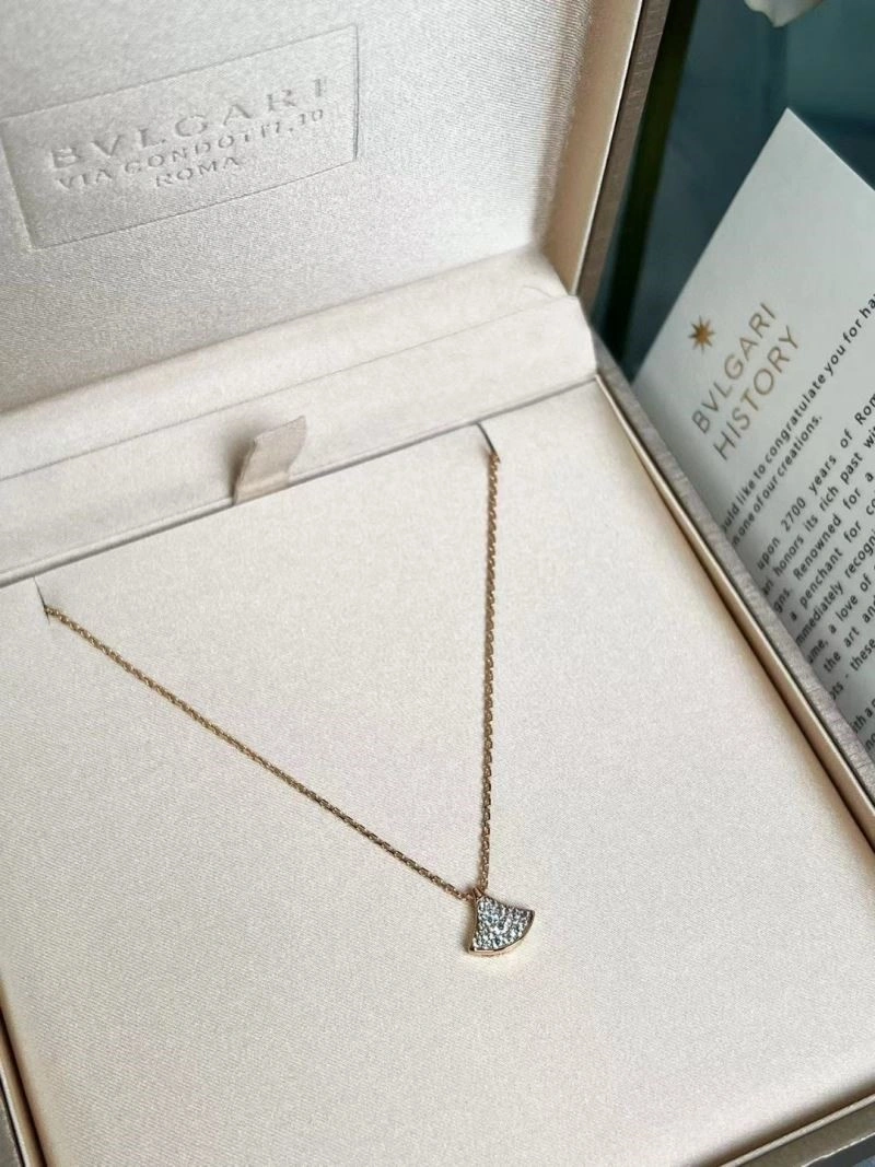Exact replica Bvlgari Necklaces