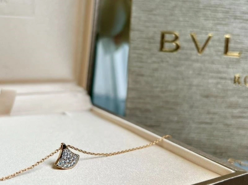 Exact replica Bvlgari Necklaces