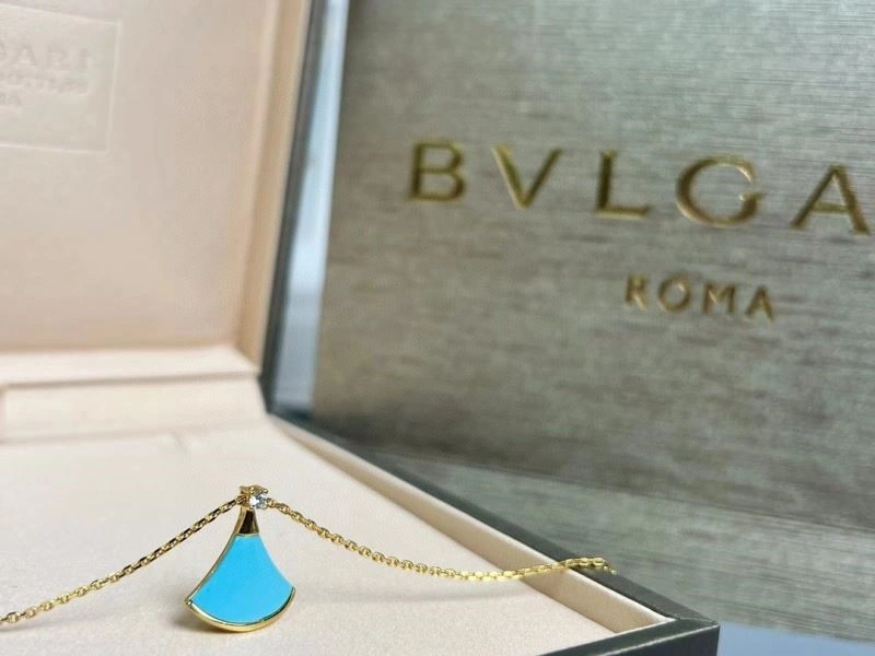 Top mirror Bvlgari Necklaces