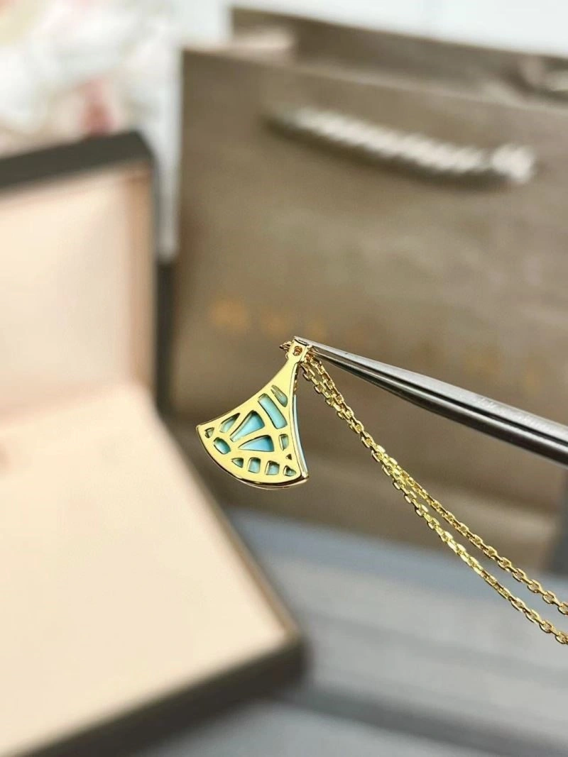 Top mirror Bvlgari Necklaces