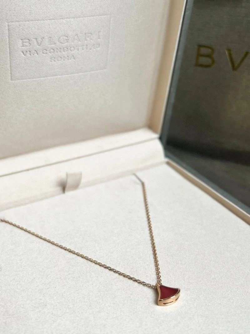 Real Bvlgari Necklaces