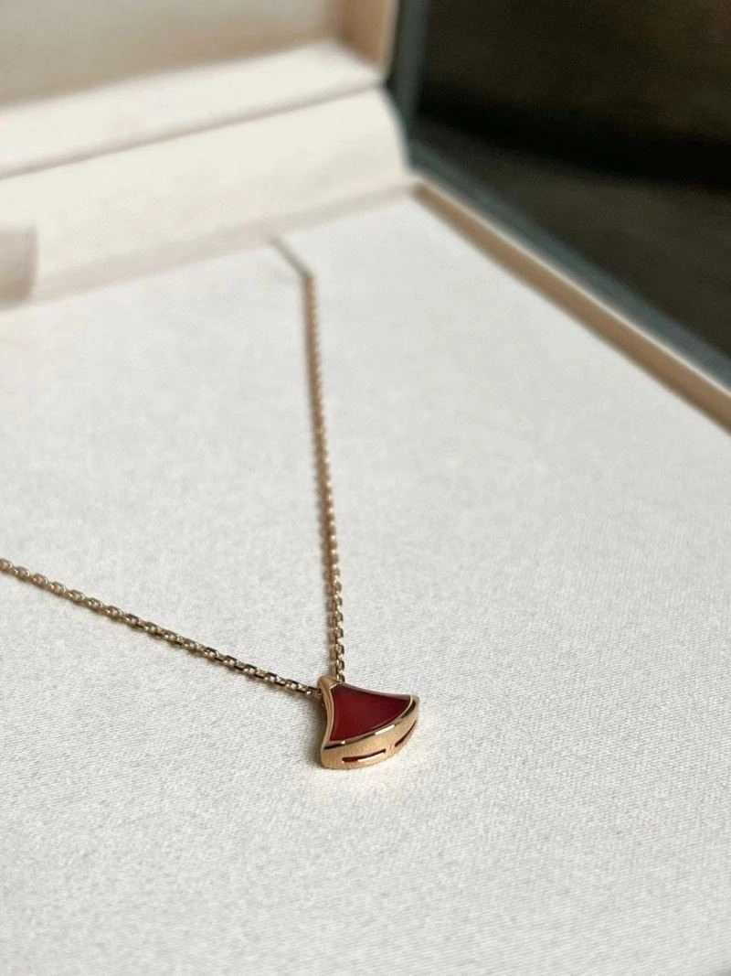 Real Bvlgari Necklaces