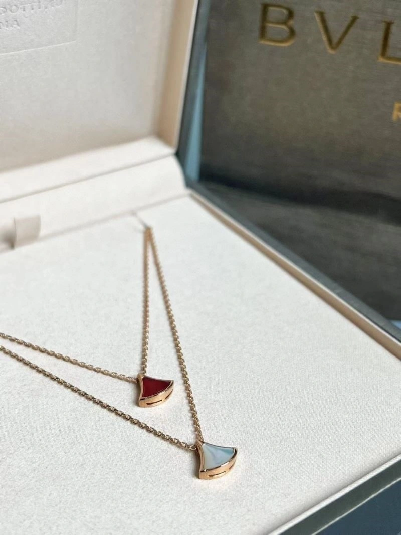 Real Bvlgari Necklaces