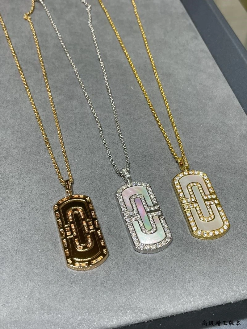 Brand-authenticated Bvlgari Necklaces