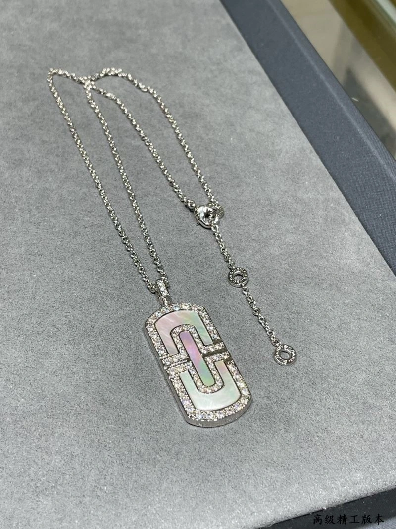 Brand-authenticated Bvlgari Necklaces