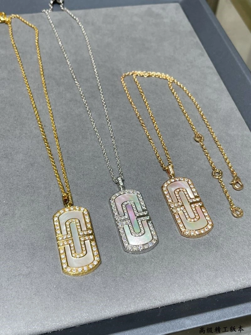 Brand-authenticated Bvlgari Necklaces