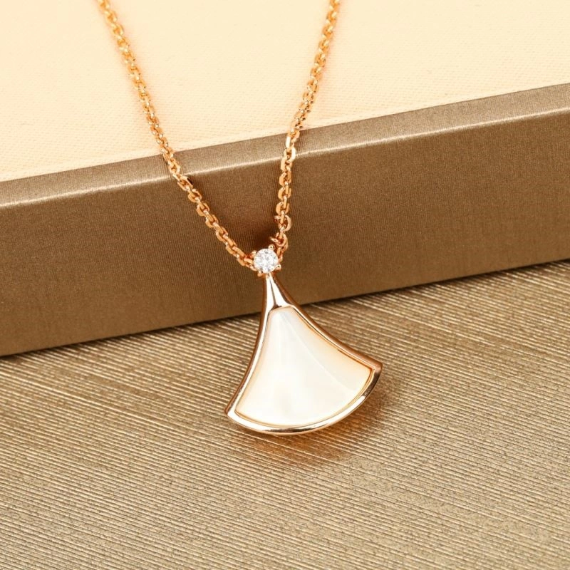 Brand-authenticated Bvlgari Necklaces