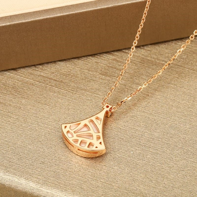 Brand-authenticated Bvlgari Necklaces