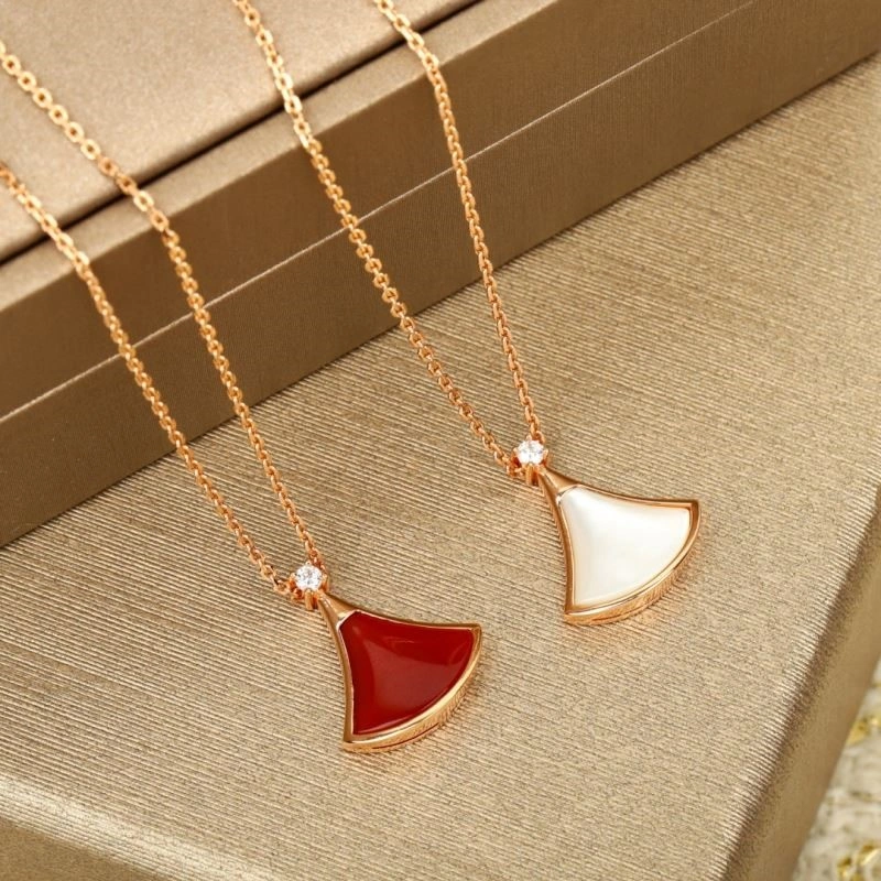 Brand-authenticated Bvlgari Necklaces