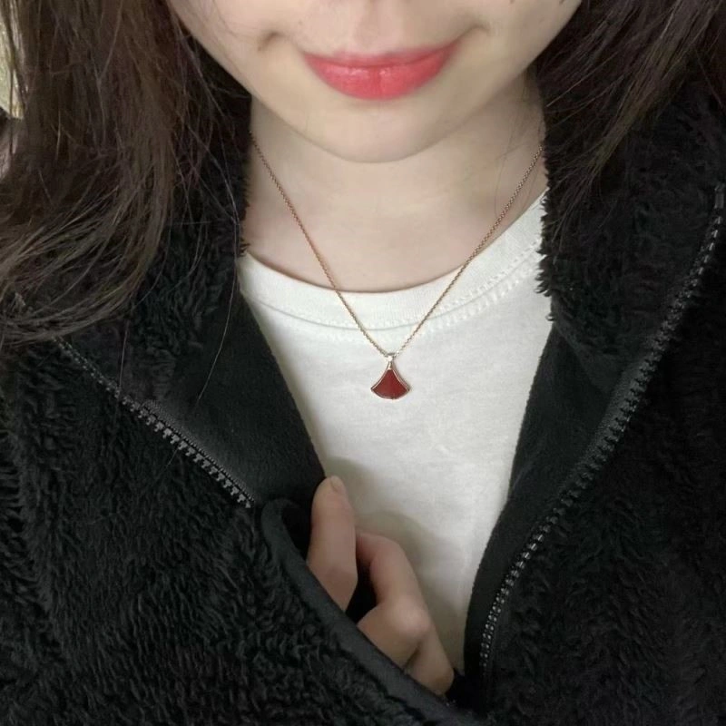 Brand-authenticated Bvlgari Necklaces