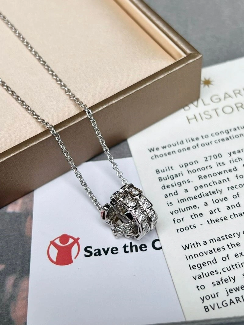 Real Bvlgari Necklaces