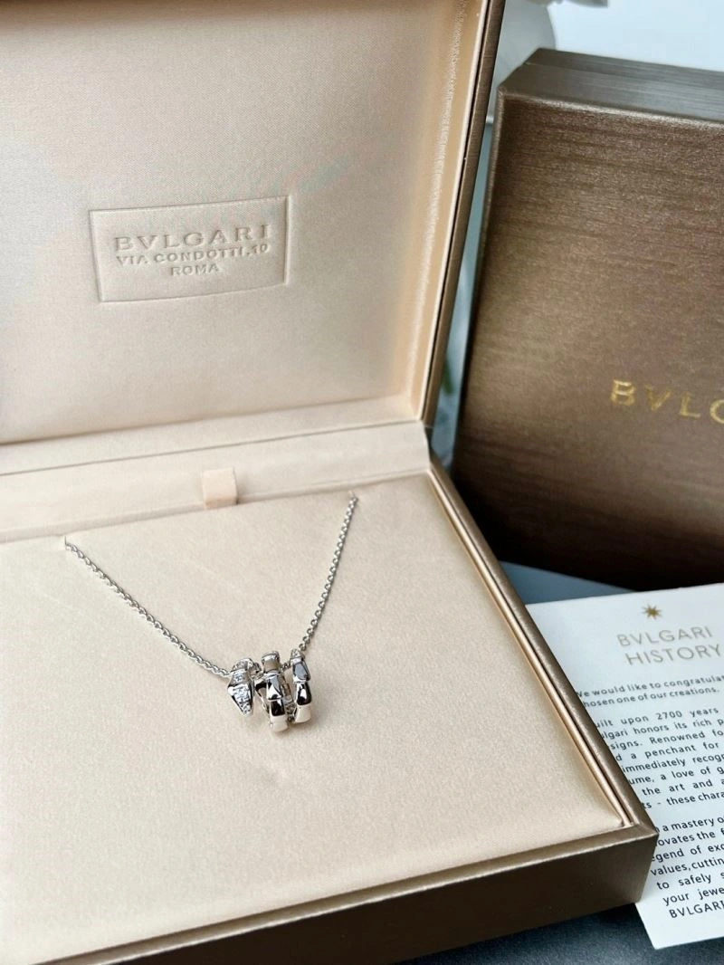 Bargain Bvlgari Necklaces