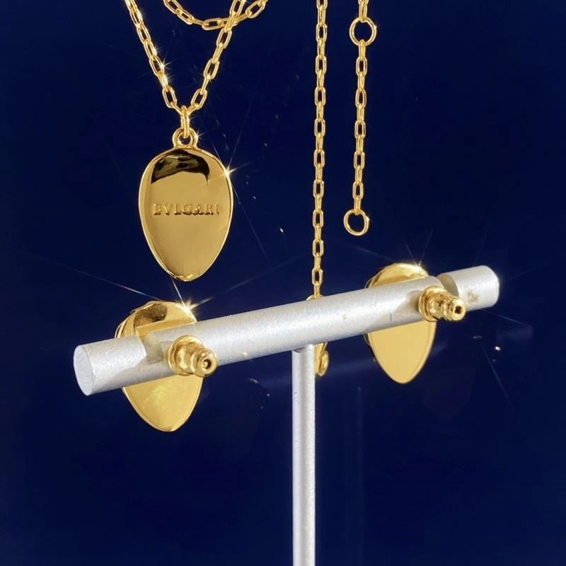 Top match Bvlgari Necklaces