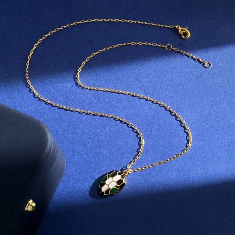 Top match Bvlgari Necklaces