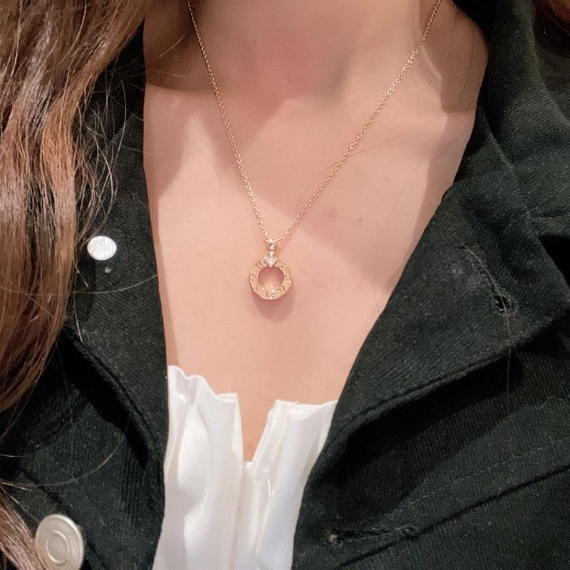 Economical Bvlgari Necklaces